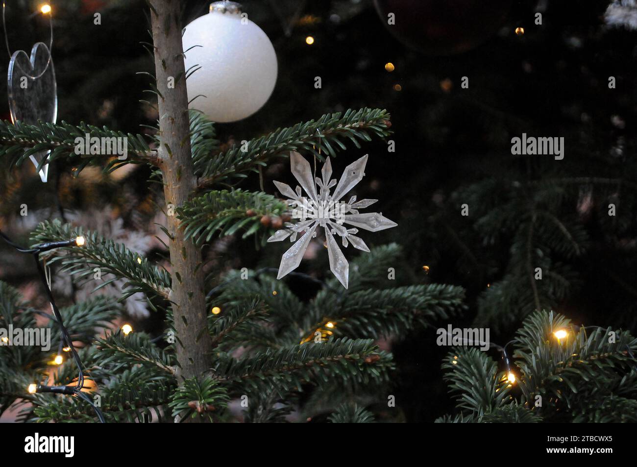 Christam tree decostion hi-res stock photography and images - Alamy