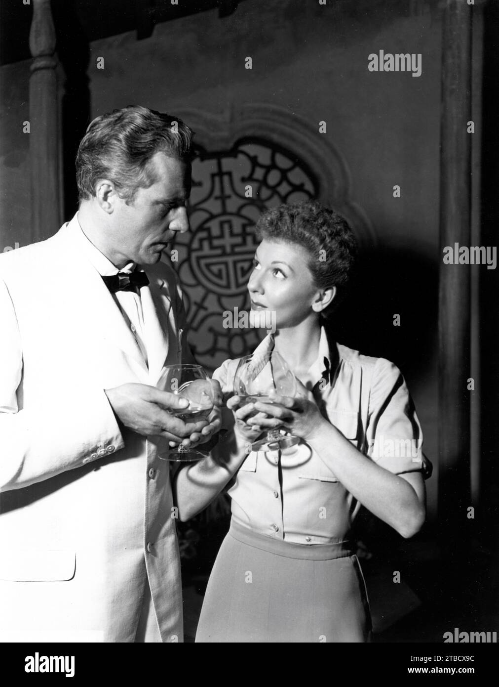 RAY MIDDLETON (replacing Ezio Pinza) and MARY MARTIN in SOUTH PACIFIC ...