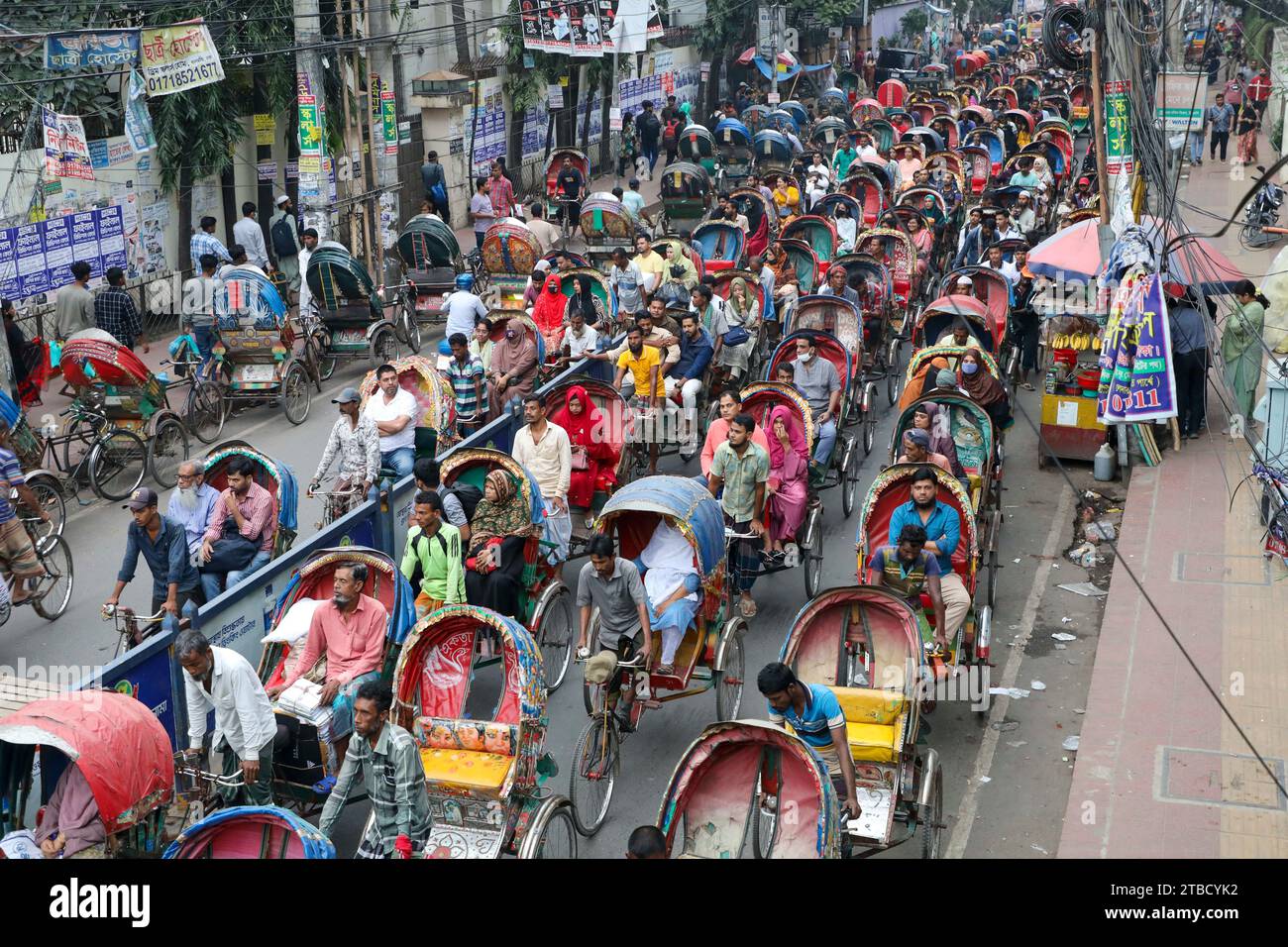 Dhaka, Bangladesh. 06th Dec, 2023. Hundreds of rickshaws are stuck in a traffic jam in Dhaka ...