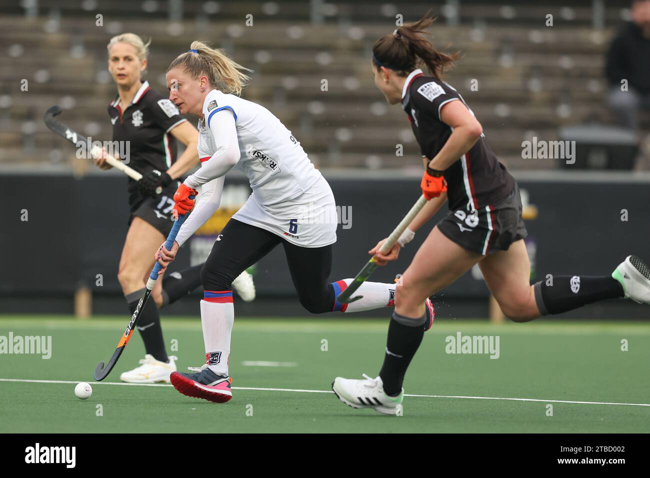 Hoofdklasse dames hi-res stock photography and images - Alamy