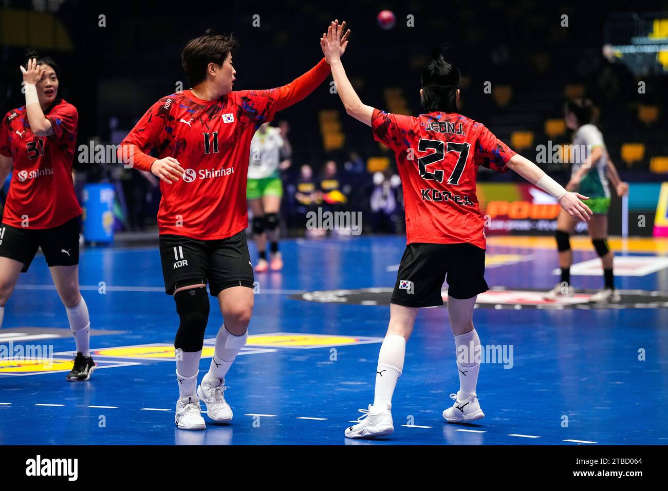 South Korea's Eun Hee Ryu, left, and Jiyeon Jeon during the World ...