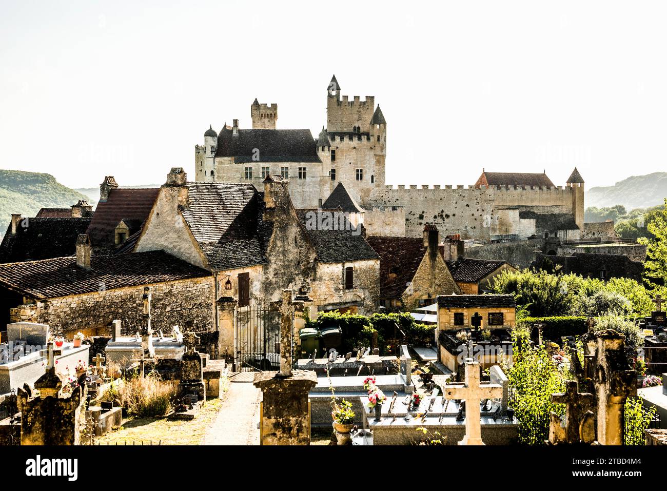 Medieval village and castle, chateau de Beynac, Beynac-et-Cazenac ...