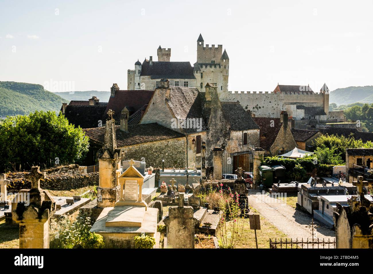 Medieval village and castle, chateau de Beynac, Beynac-et-Cazenac ...