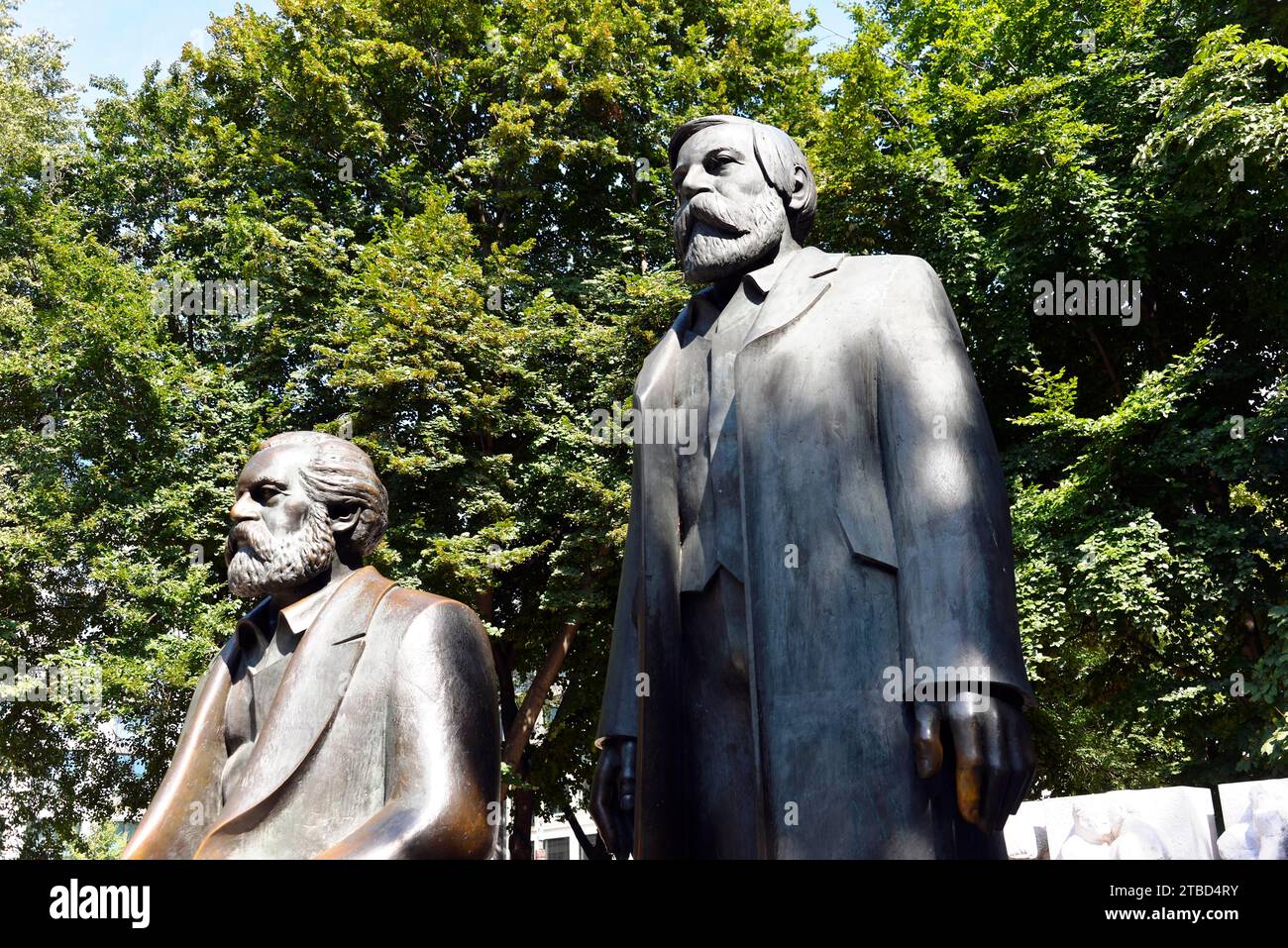 Marx engels sculpture hi-res stock photography and images - Alamy