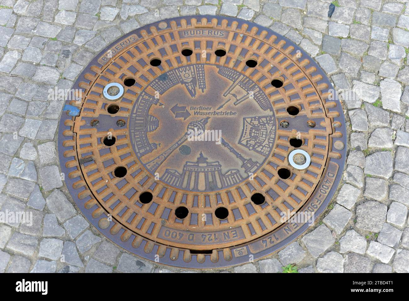 Berlin landmark on manhole cover of Berliner Wasserbetriebe, Berlin ...