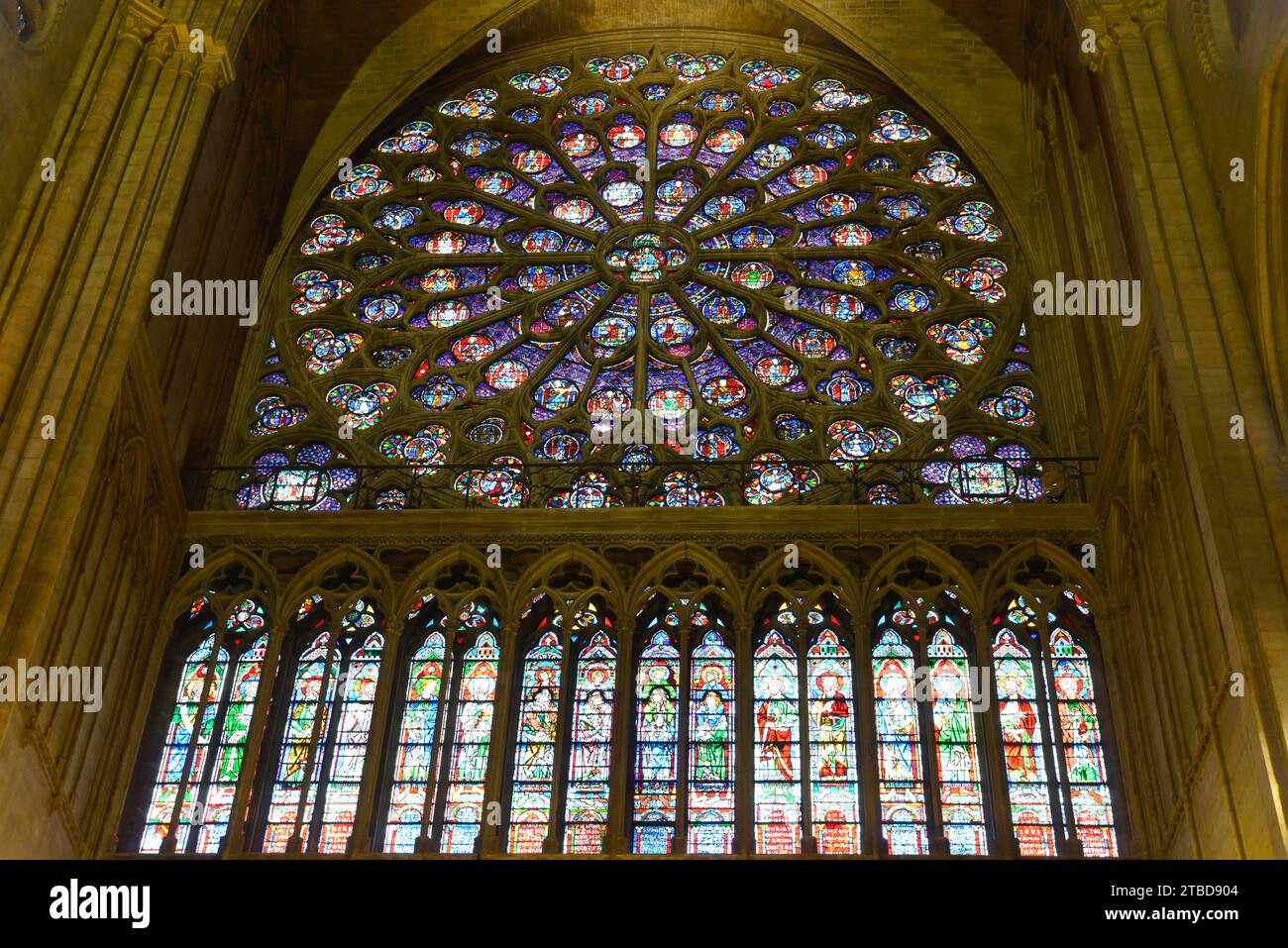Rose window, stained glass window, Notre-Dame de Paris Cathedral, Ille ...