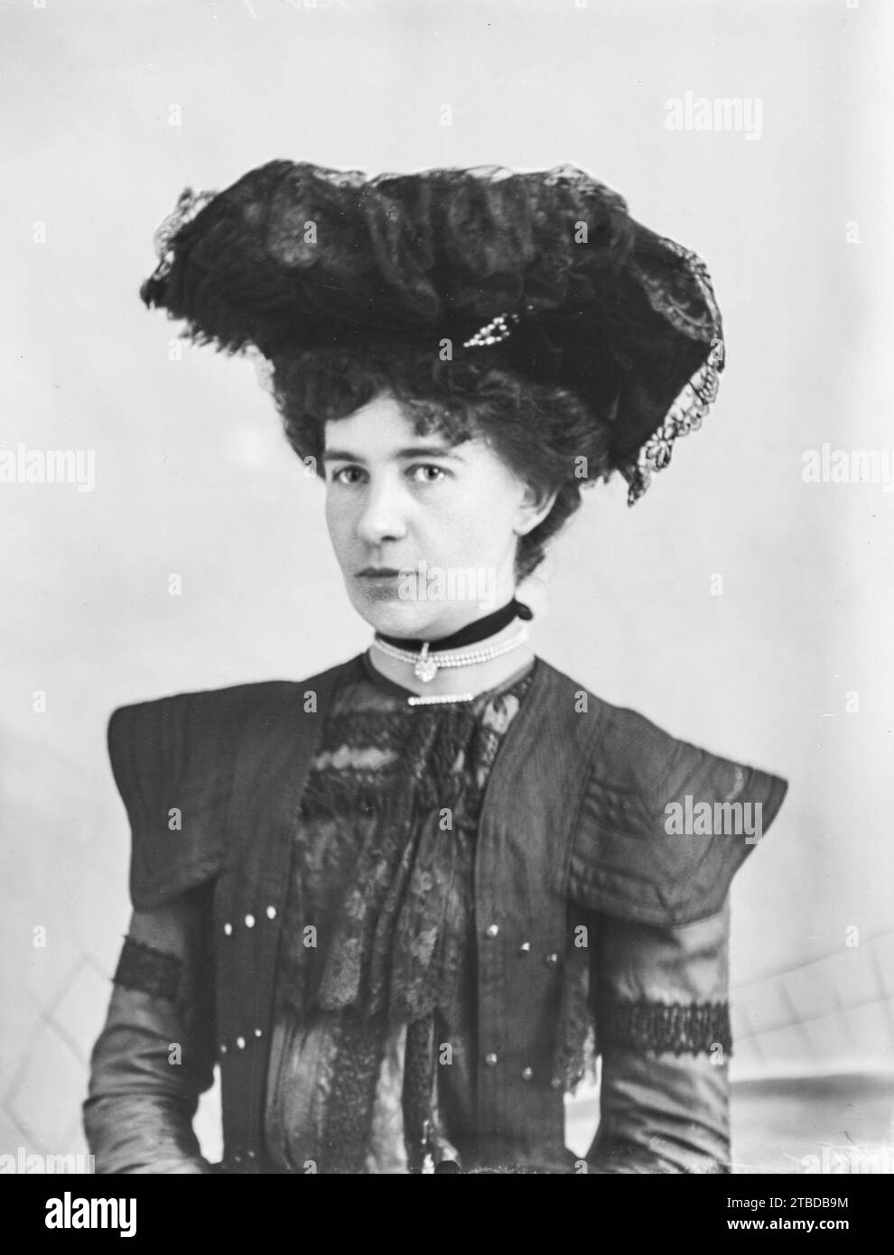 Edwardian portrait woman c1900 hi-res stock photography and images - Alamy