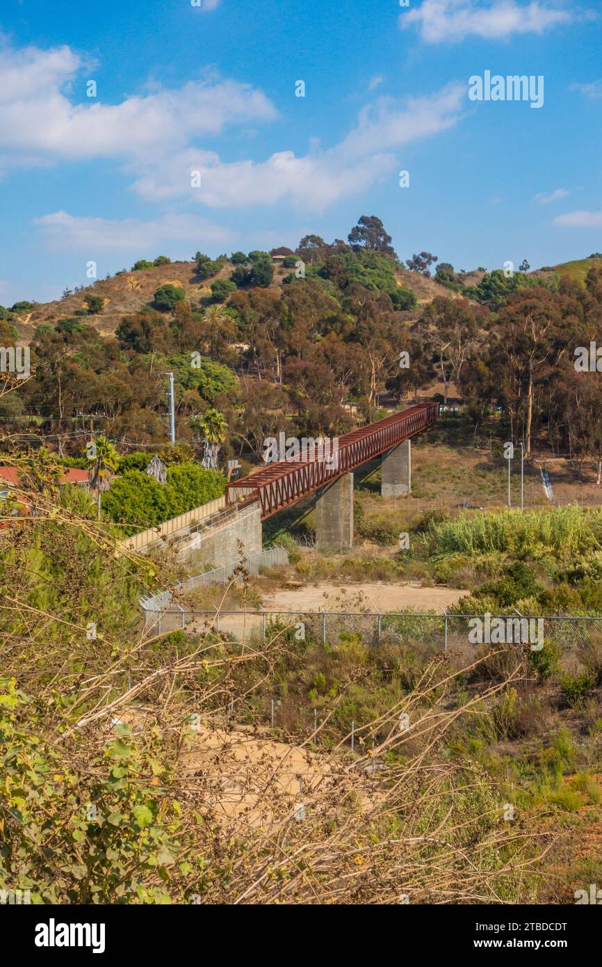 The Park to Playa Pedestrian Bridge that connects Baldwin Hills Scenic ...
