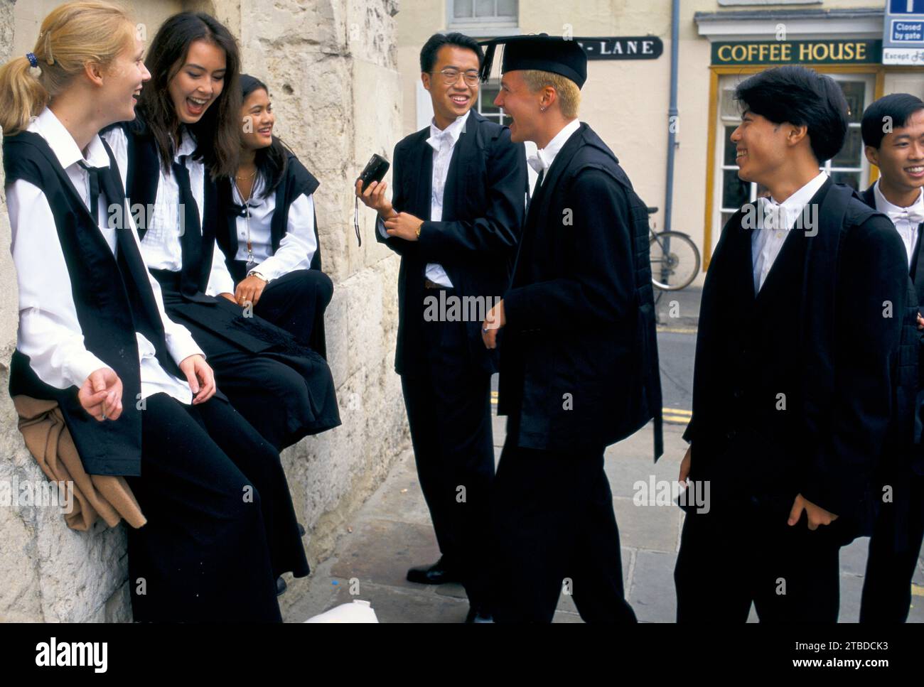 University undergraduates in gowns hi-res stock photography and images ...