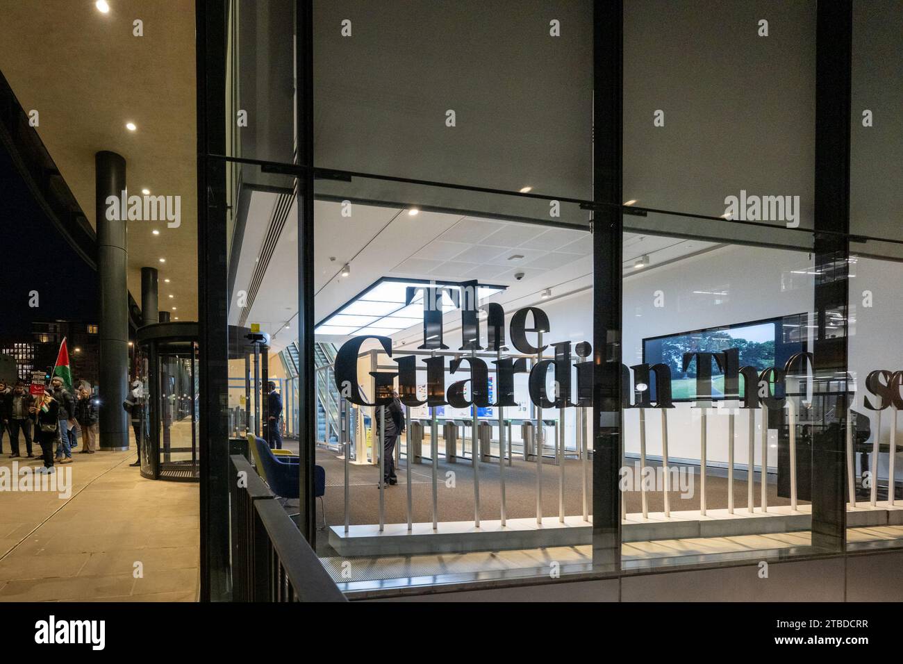 Guardian newspaper offices hi-res stock photography and images - Alamy