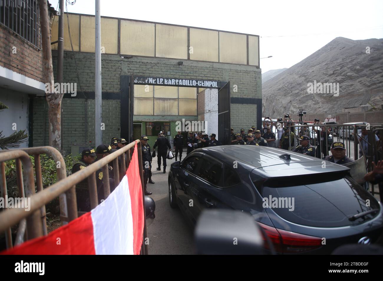 Lima, Peru. 06th Dec, 2023. Security forces stand in front of the ...