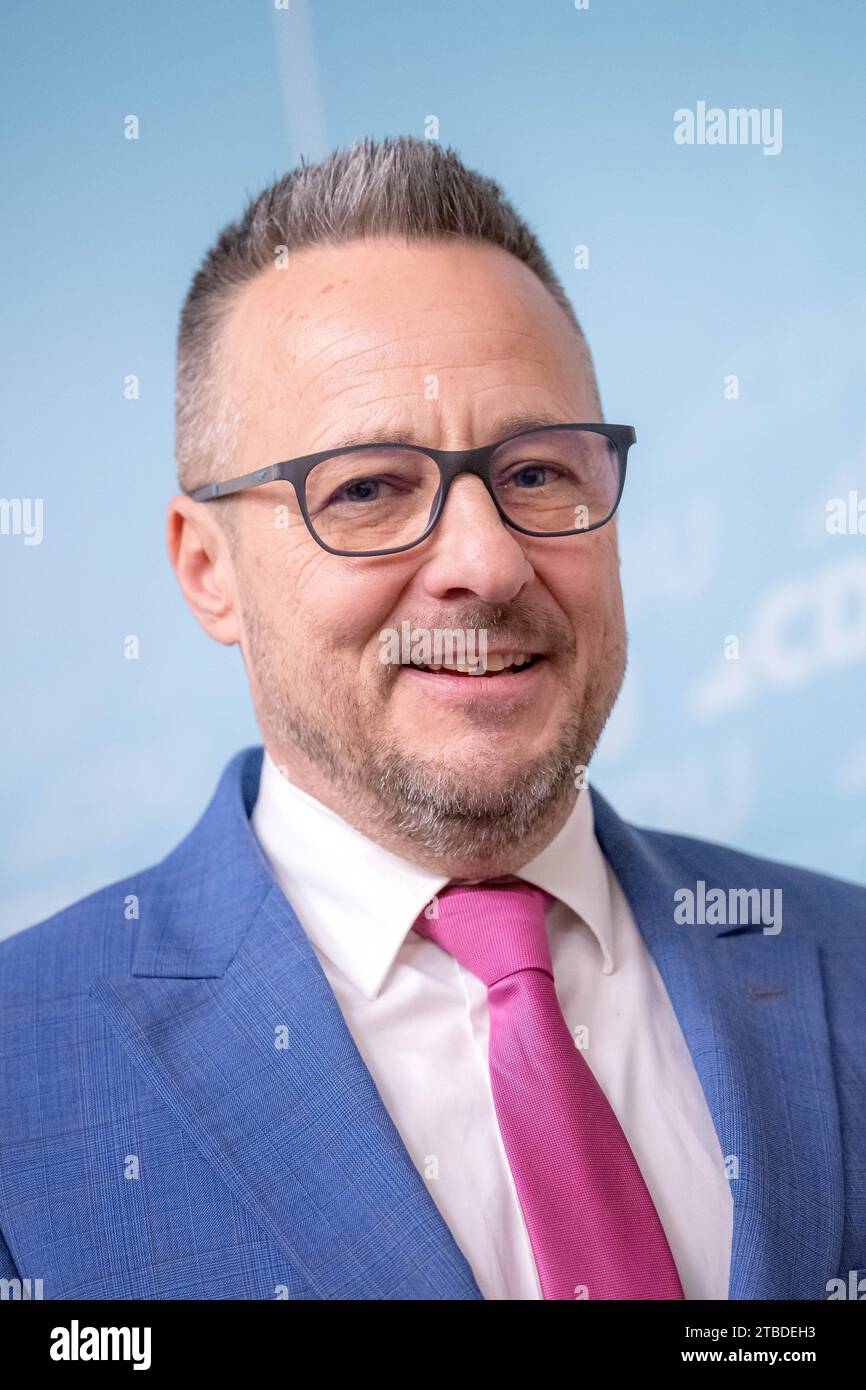 Bremen, Germany. 27th Nov, 2023. Heiko Strohmann, state chairman of the ...