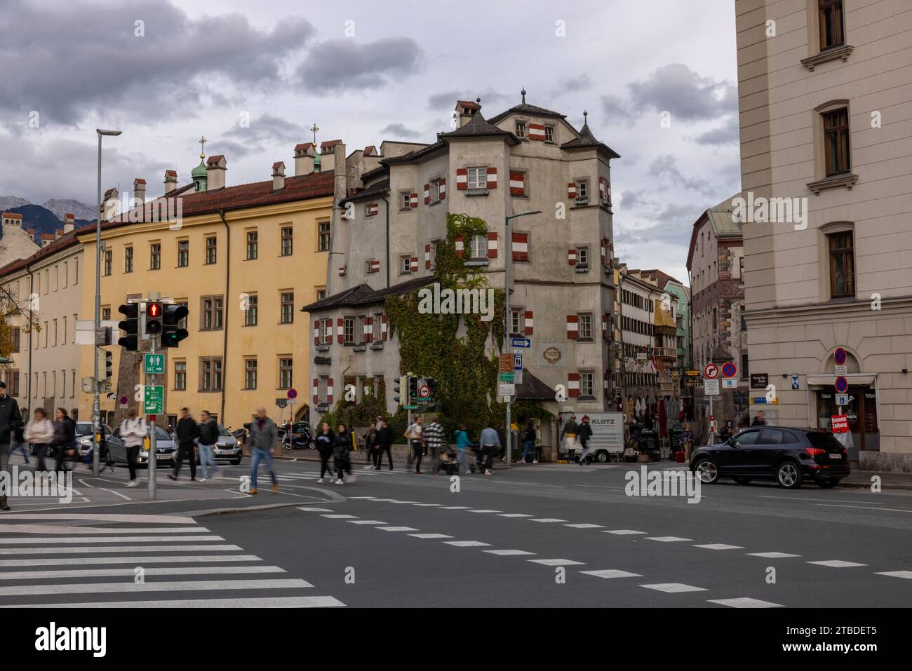 Historic buildings innsbruck hi-res stock photography and images - Alamy