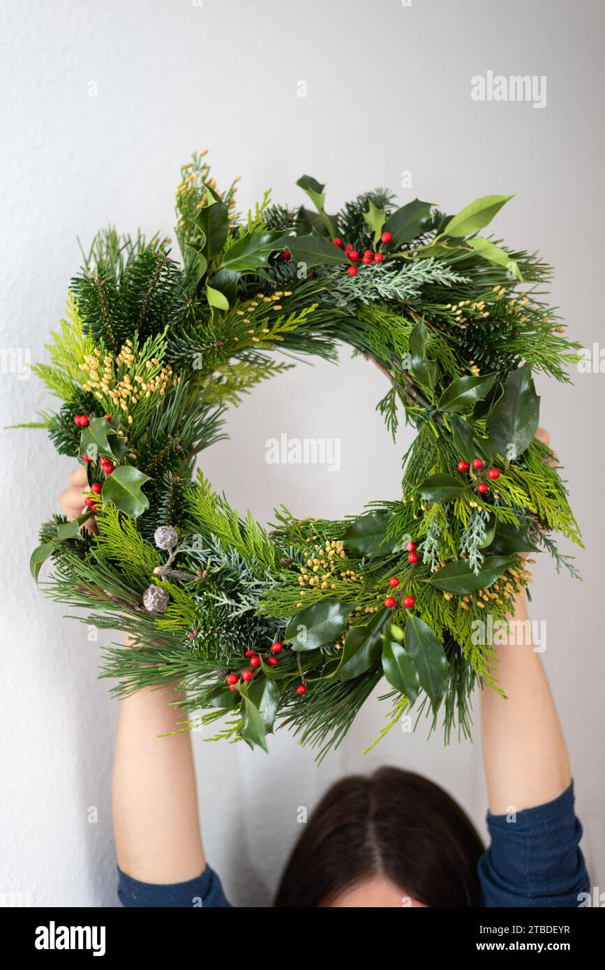 Self tied advent wreath hi-res stock photography and images - Alamy