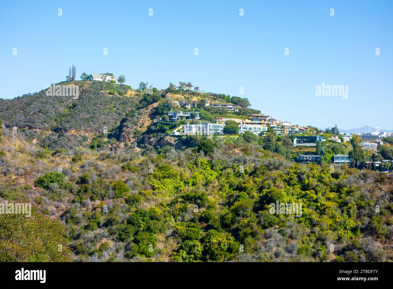 Mandeville Canyon Neighborhood with large houses in the hills of the ...