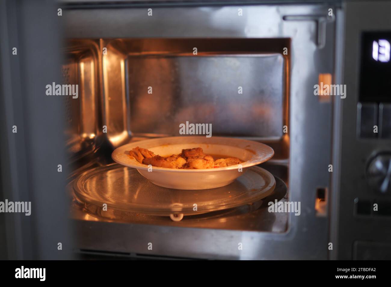 Technology microwaves electric kitchen hi-res stock photography and ...