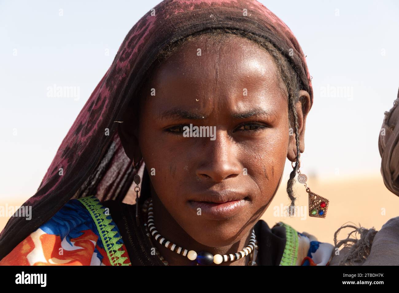 nomad girls in chad Stock Photo - Alamy