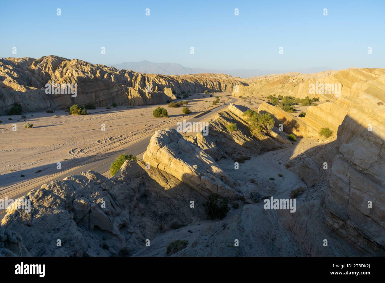 Road going through Box Canyon Wash in the Mojave Desert in Southern ...
