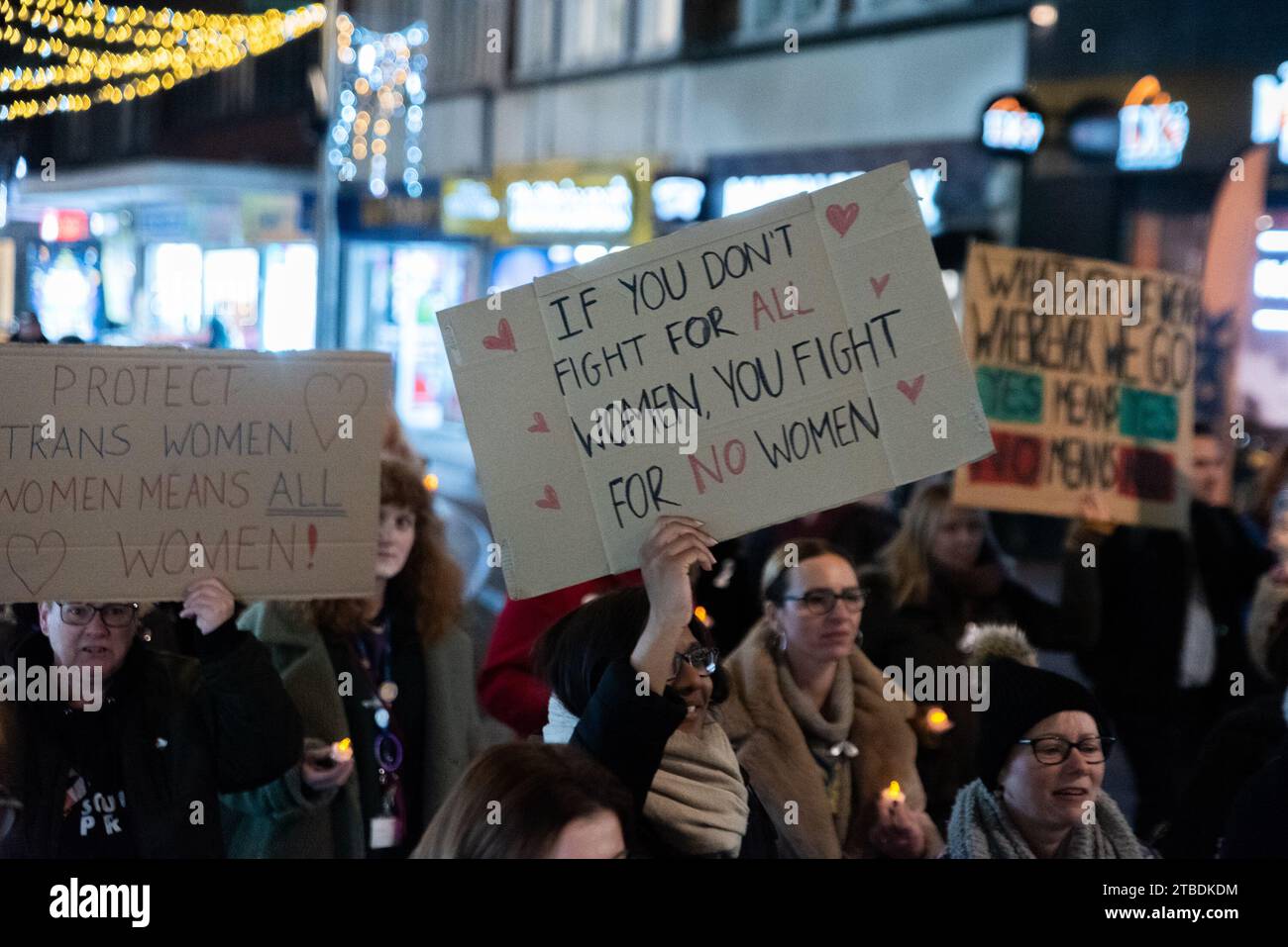 High Street, Southend on Sea, Essex, UK. 6th Dec, 2023. Safe Steps and ...