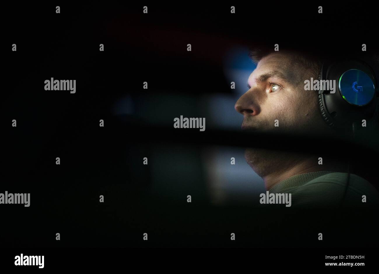 AMSTERDAM - Max Verstappen plays with finalists in a SIM race. He plays ...