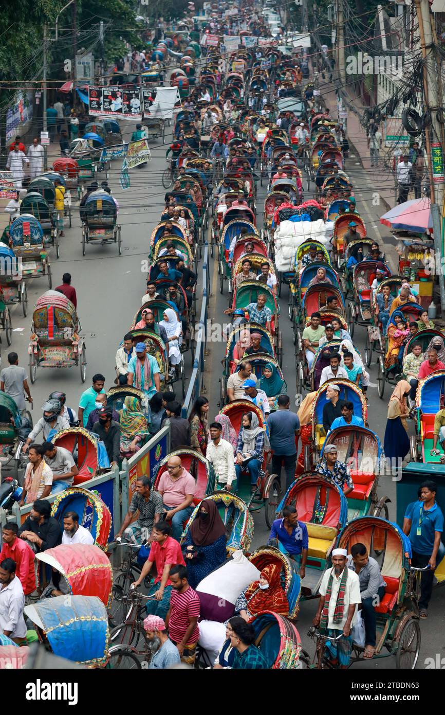 Overpopulation bangladesh hi-res stock photography and images - Alamy