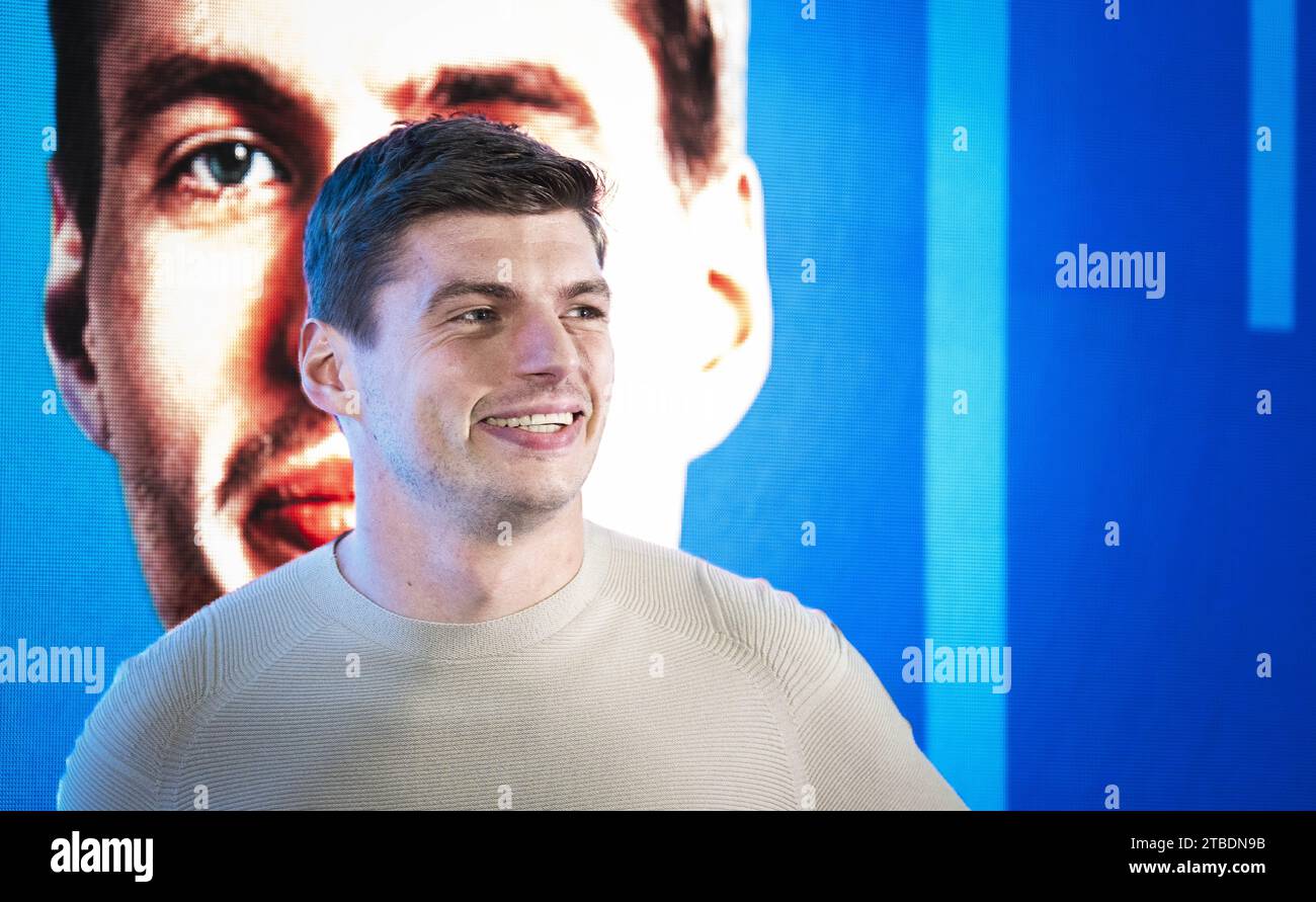 AMSTERDAM - Max Verstappen plays with finalists in a SIM race. He plays ...