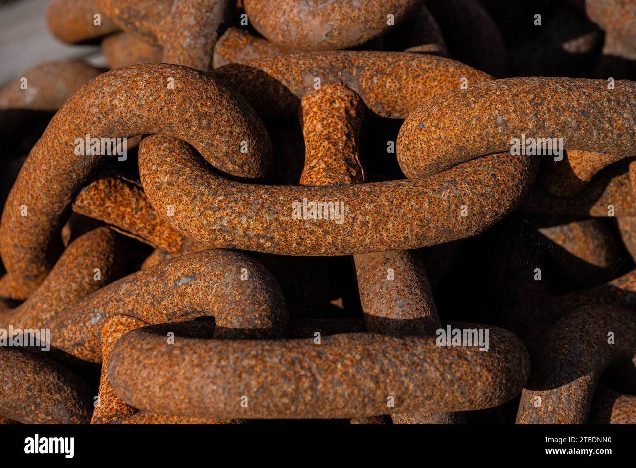 Old wall anchor plate hi-res stock photography and images - Alamy