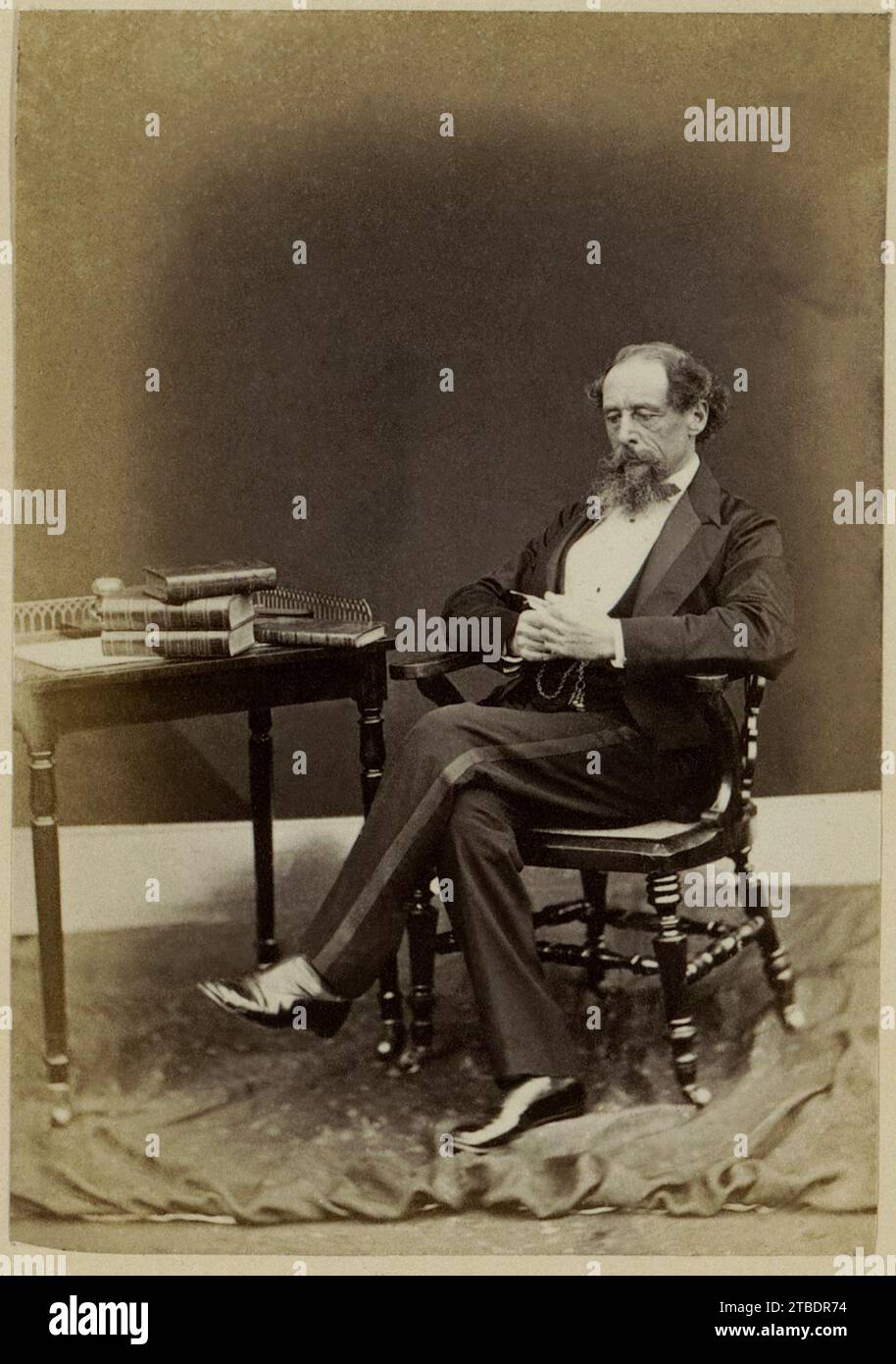1870 c. , London , GREAT BRITAIN : The british writer CHARLES DICKENS ...
