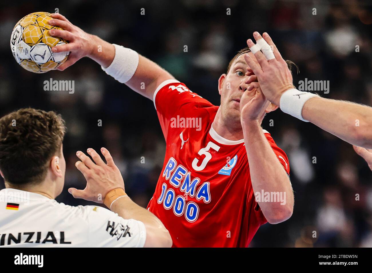 Kiel, Germany. 06th Dec, 2023. Handball: Champions League, THW Kiel ...