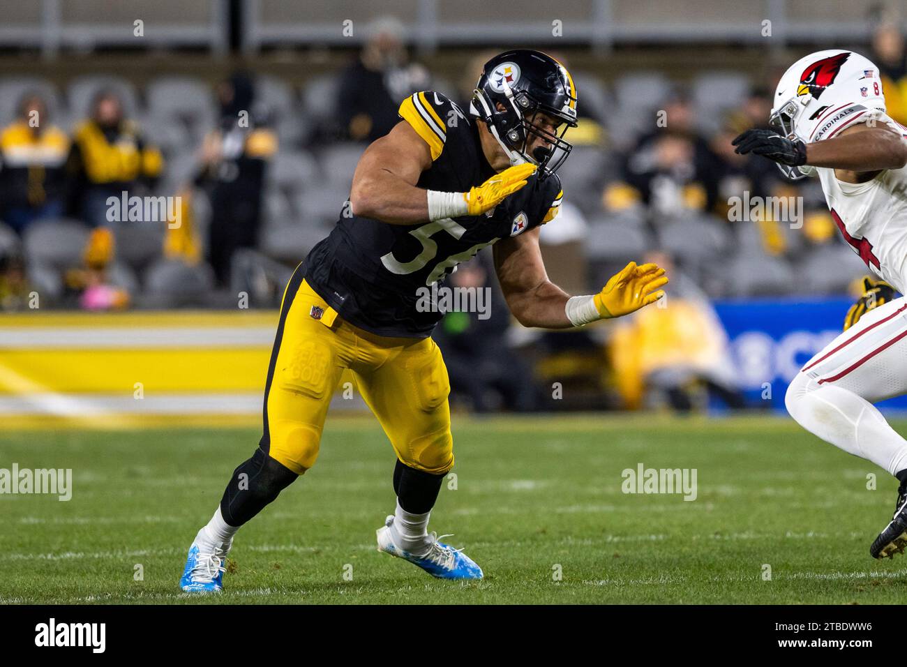 Pittsburgh Steelers linebacker Alex Highsmith (56) defends during an ...