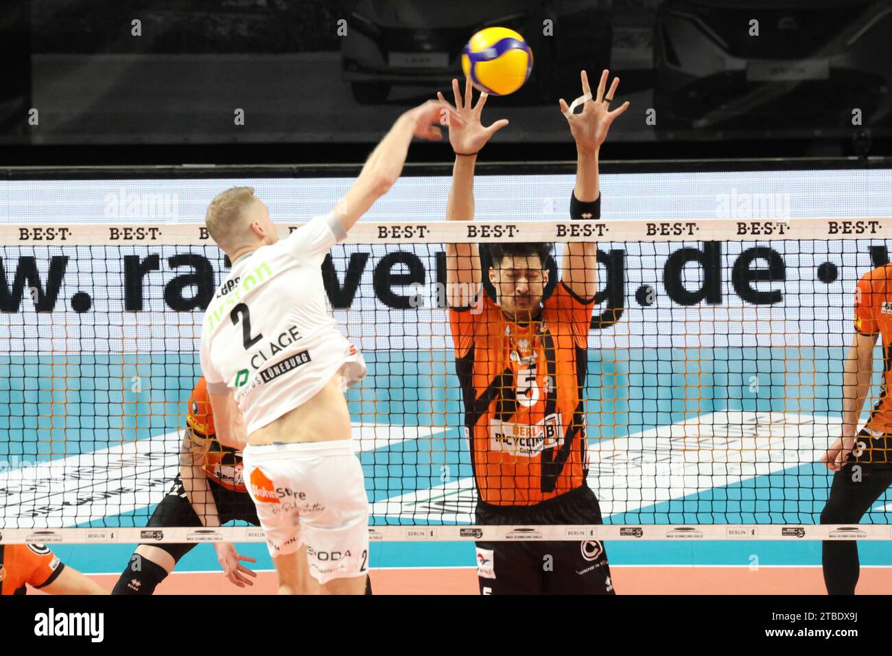 Berlin, Deutschland. 06th Dec, 2023. 06.12.2023, Max-Schmeling-Halle ...