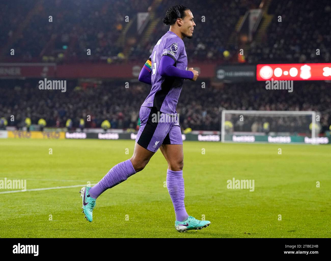 Liverpool virgil sheffield united hi-res stock photography and images ...