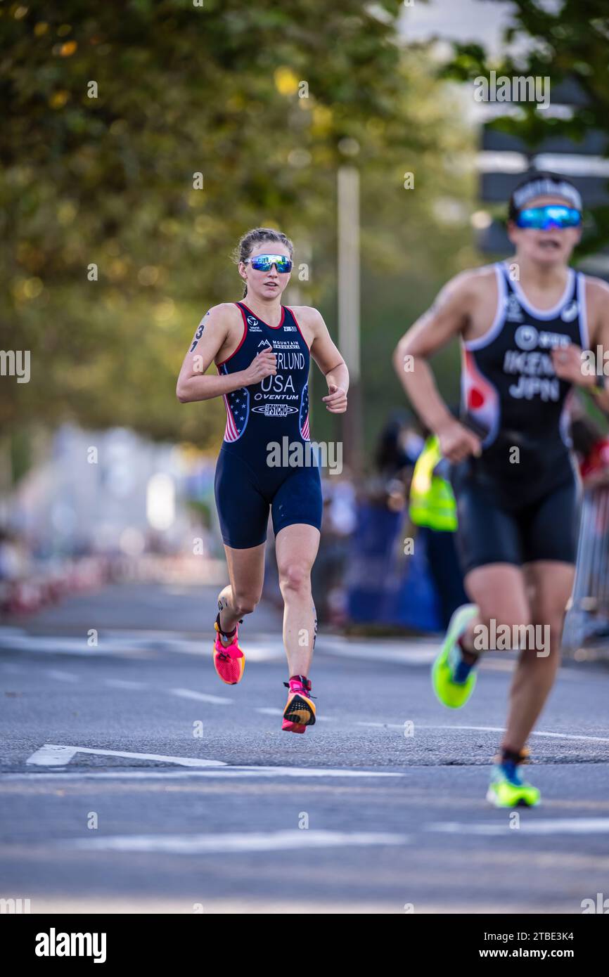 Erika Ackerlund running in Pontevedra in the 2023 World Triathlon ...