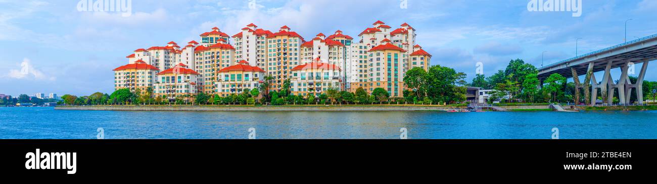The Costa Rhu Apartments on Marina Bay at the Kallang Basin in ...