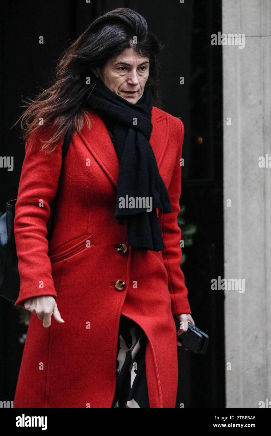 Lisa lovering hi-res stock photography and images - Alamy