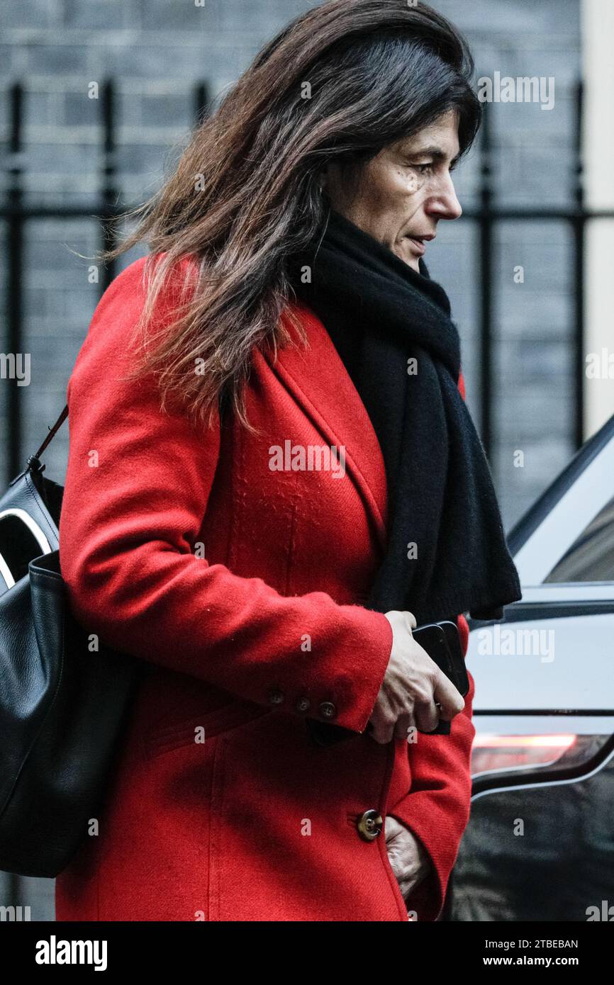 Lisa lovering hi-res stock photography and images - Alamy