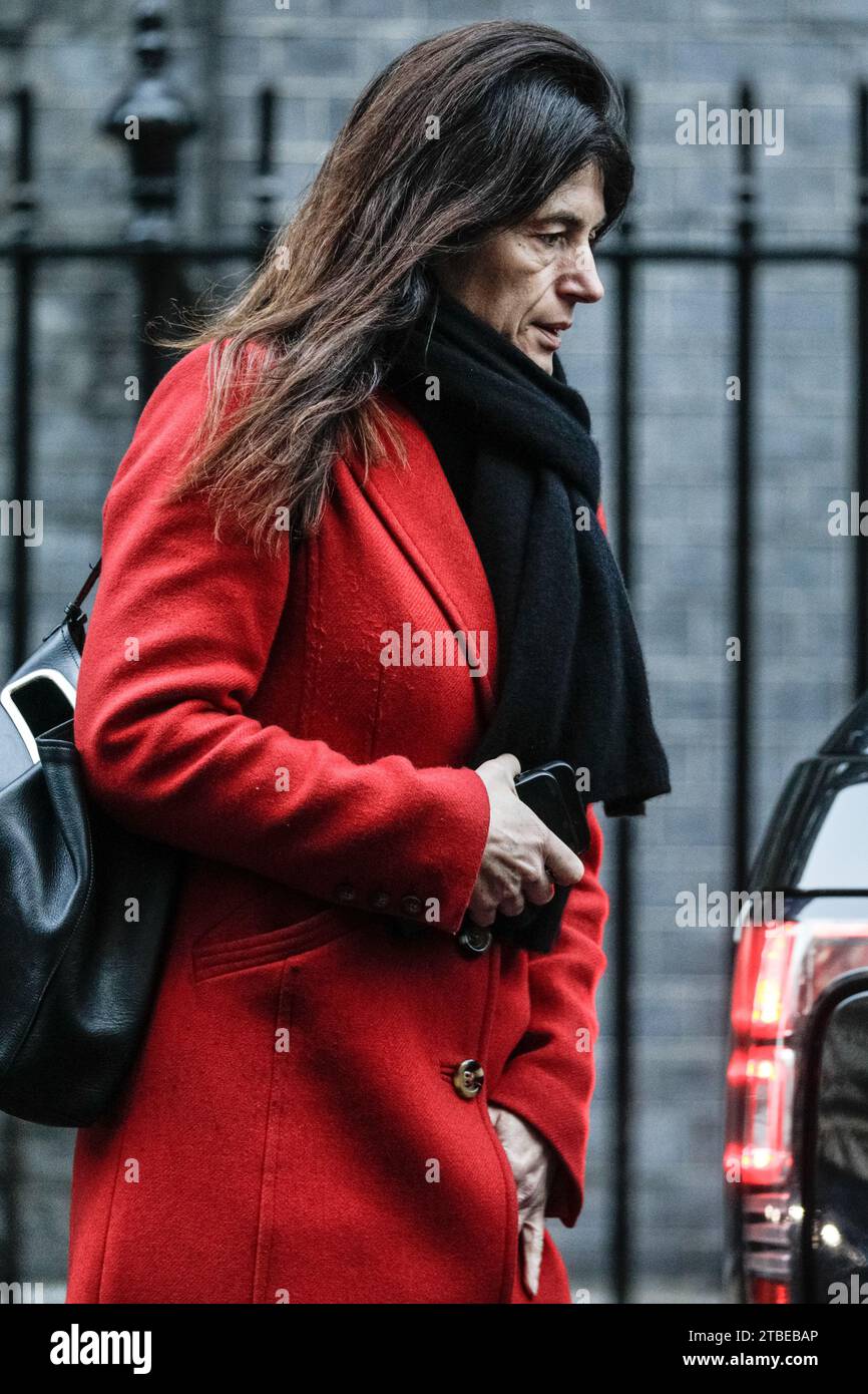 Lisa lovering hi-res stock photography and images - Alamy