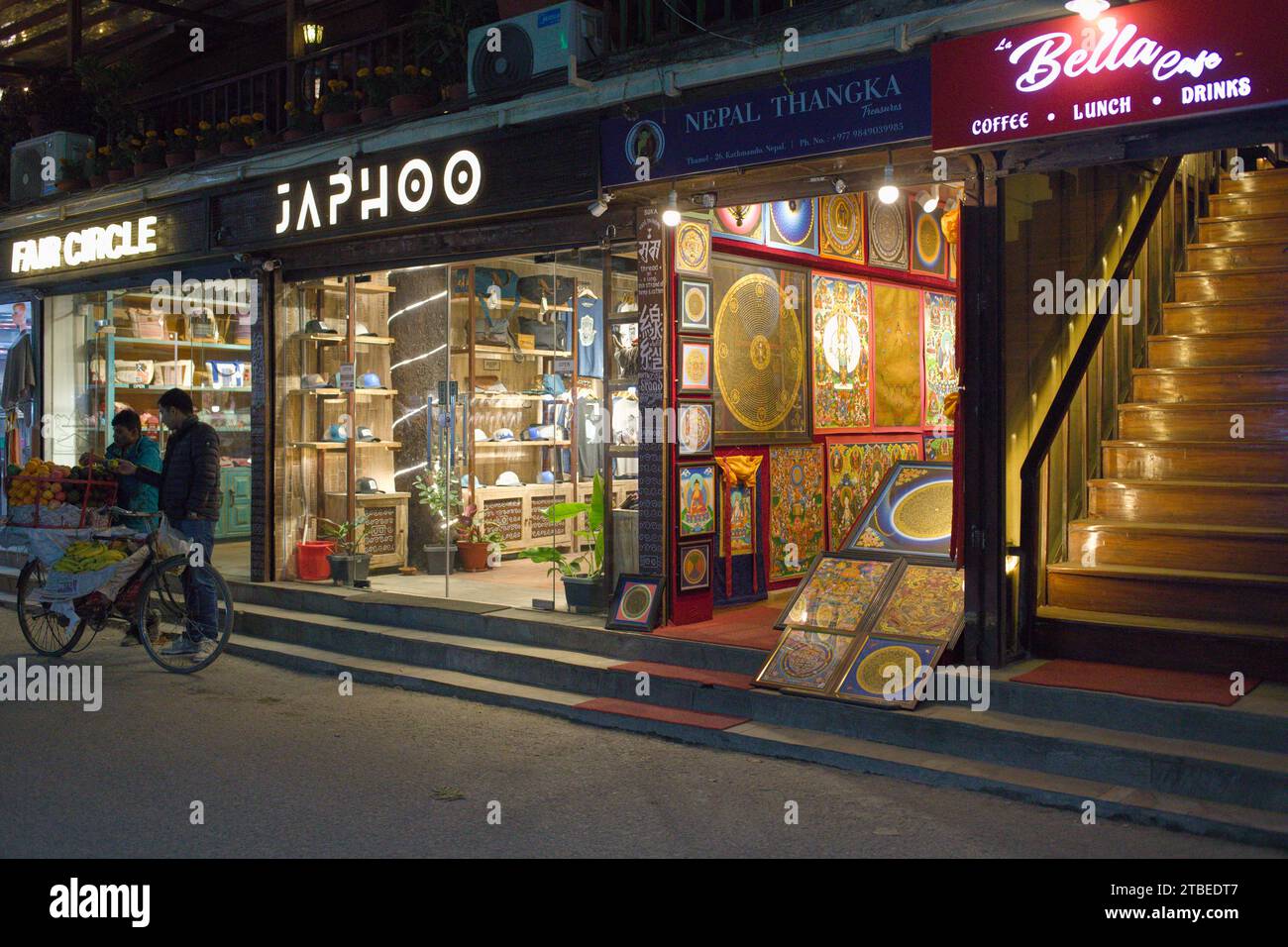 Nepal, Kathmandu, Thamel, handicraft shop, shopping Stock Photo - Alamy