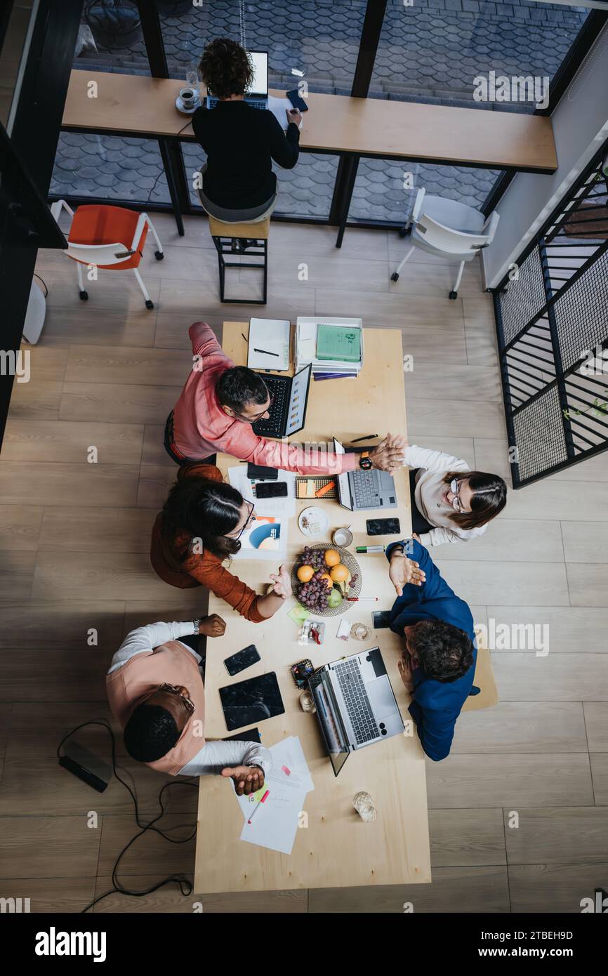 Above View of Business People Collaborating and Discussing Project ...