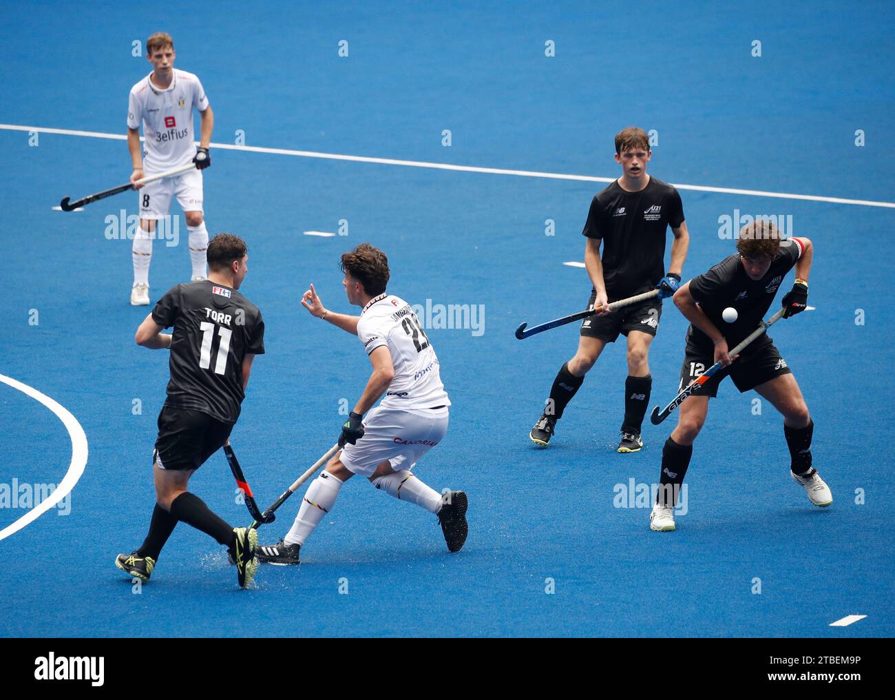 Kuala Lumpur, Malaysia. 06th Dec, 2023. Torr Daniel of New Zealand (L1 ...