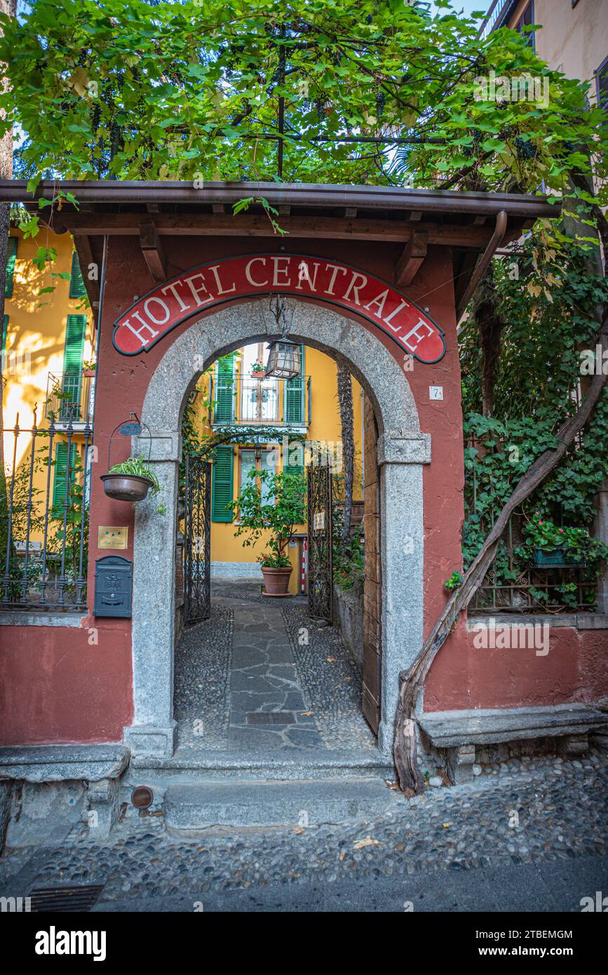 Front archway entrance to Hotel Centrale in Bellagio, Italy Stock Photo ...