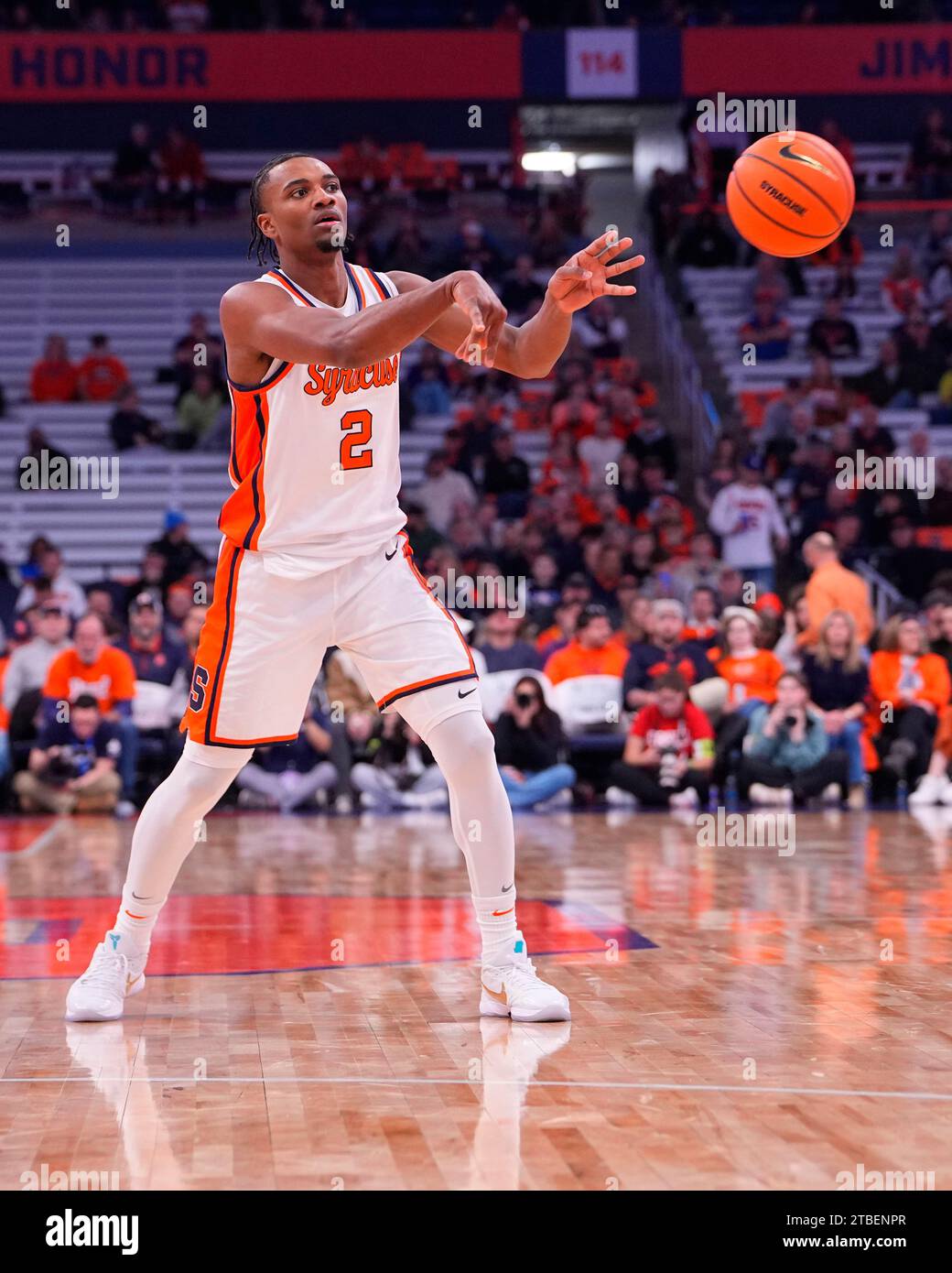 SYRACUSE, NY - DECEMBER 05: Syracuse Orange Guard JJ Starling (2 ...
