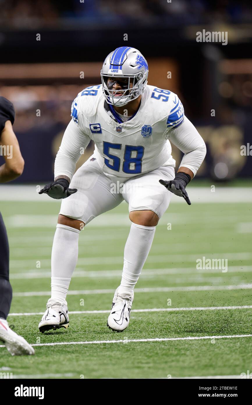 Detroit Lions offensive lineman Penei Sewell (58) looks to block during ...