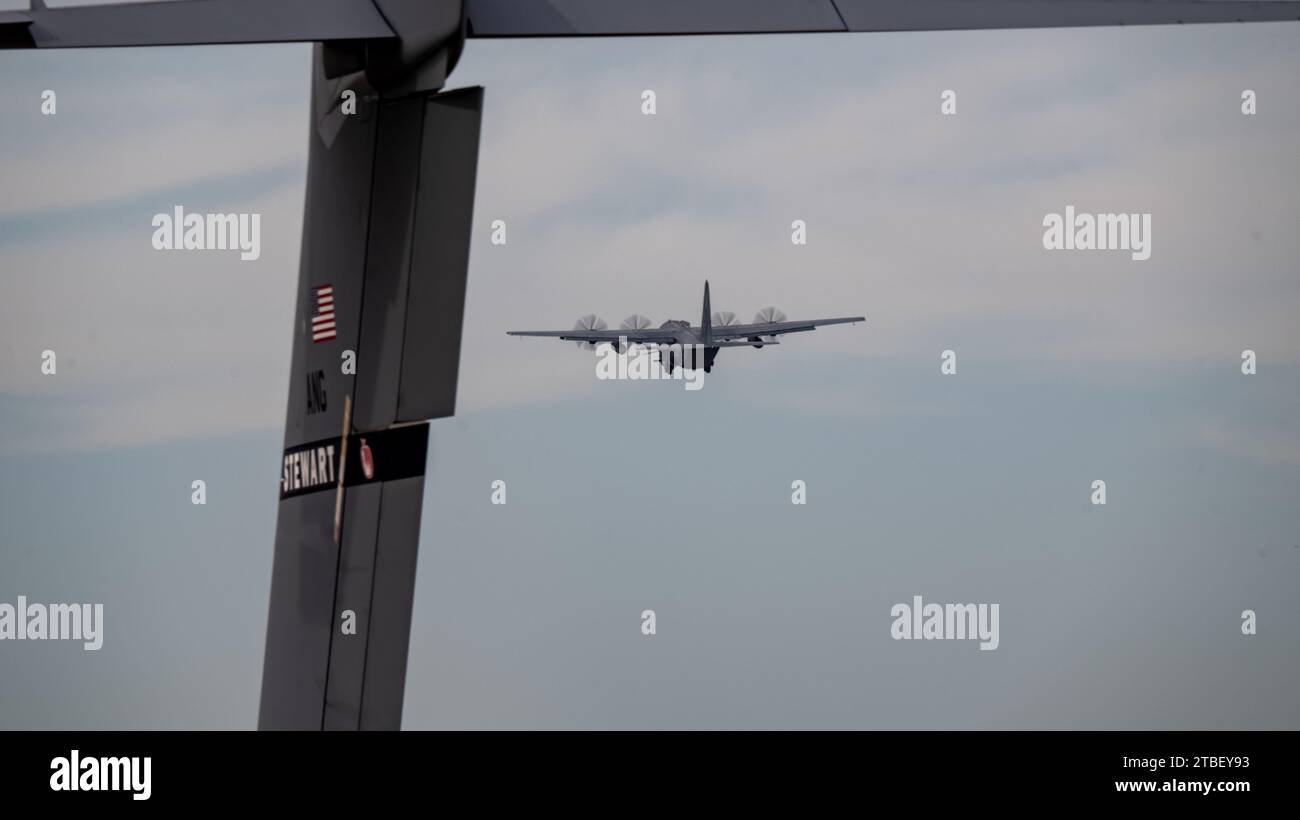 A U.S. Air Force AC-130J Ghostrider gunship flies over Hurlburt Field ...