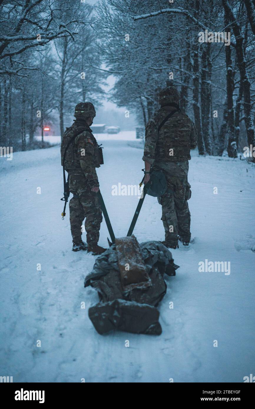 U.S. Army and multinational Soldiers conduct a casualty extraction ...