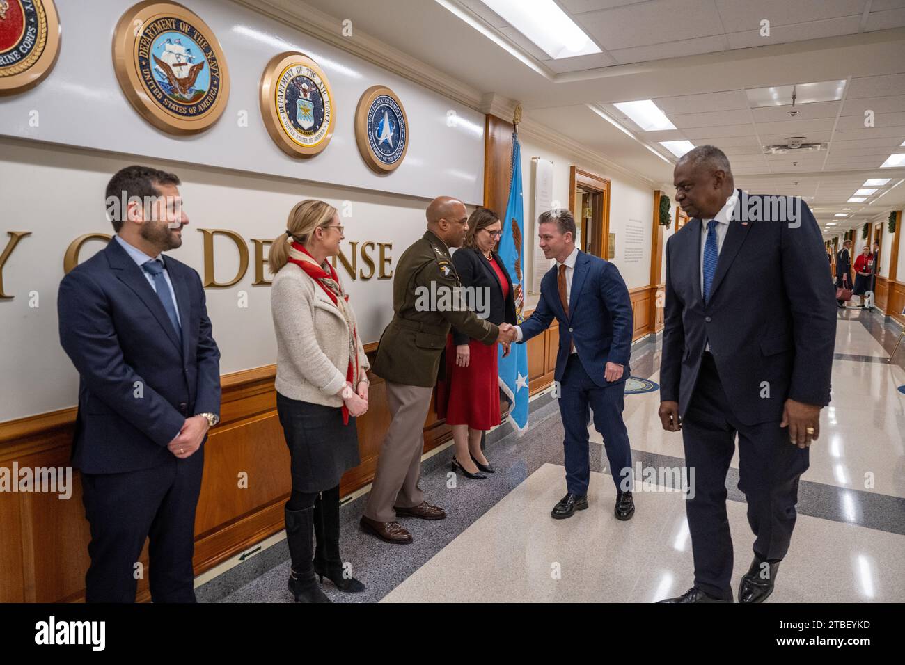 Secretary of Defense Lloyd J. Austin III introduces Swedish Defense ...