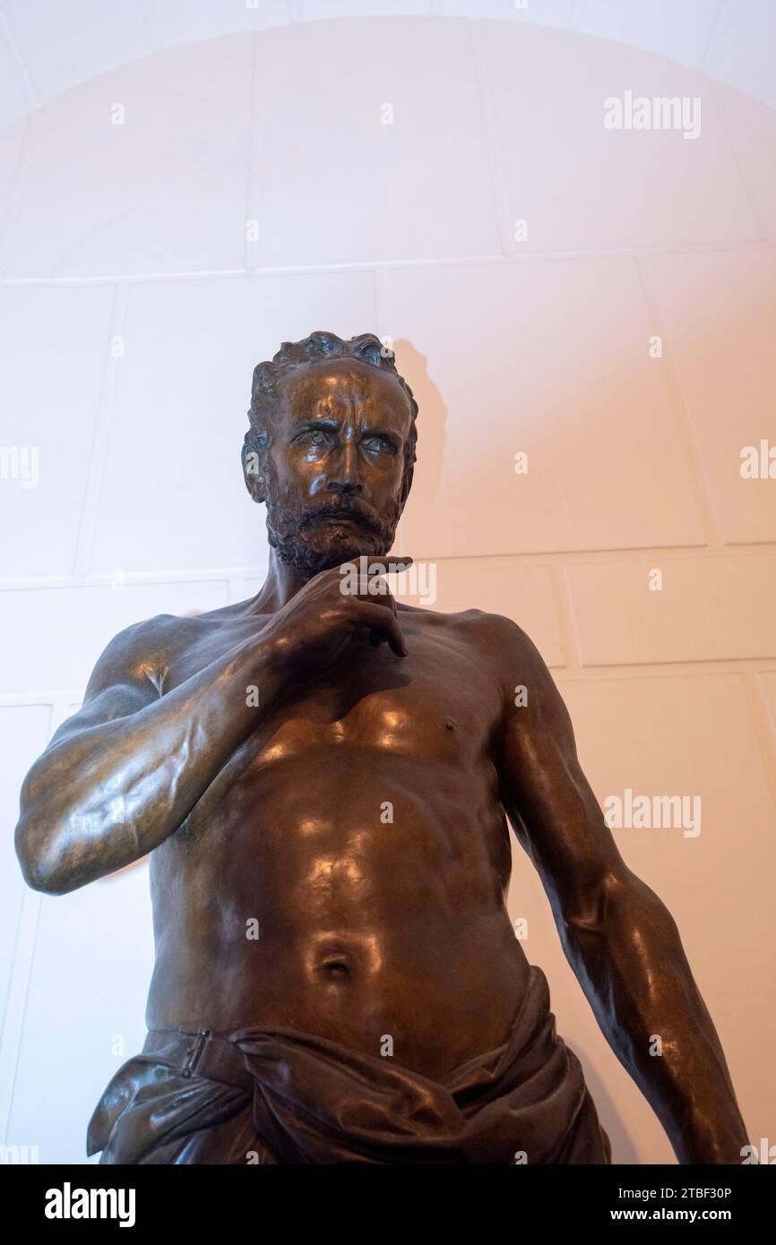 Public Statue of Scientist Archimedes Stock Photo - Alamy