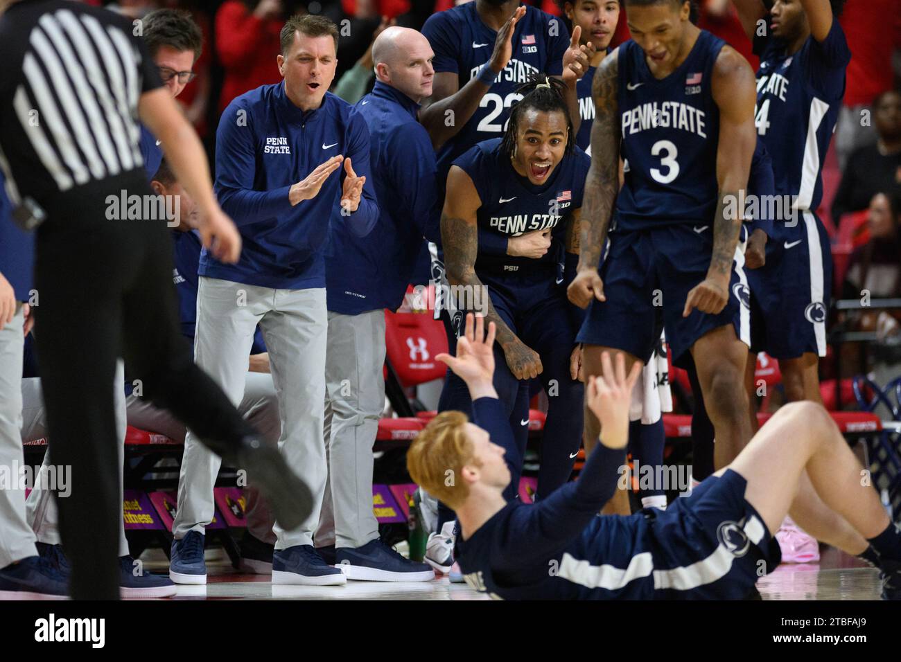College Park, MD, USA. 6th Dec, 2023. The Penn State Nittany Lions ...