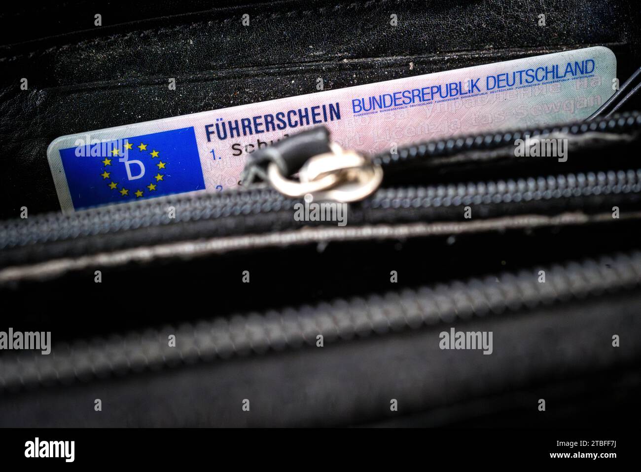 Bremen, Germany. 06th Dec, 2023. ILLUSTRATION - A German driver's ...