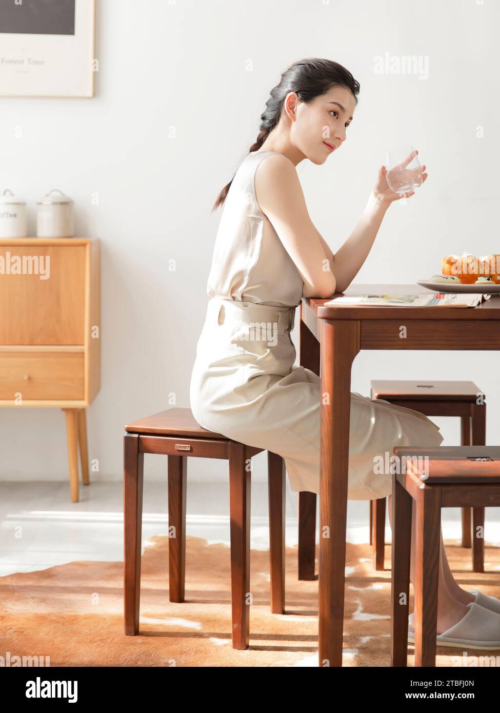 Womens habitation hi-res stock photography and images - Alamy